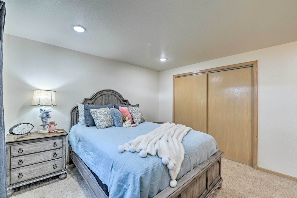 Outdoor Enthusiasts' Retreat W/ Hot Tub, Deck - Lander, WY