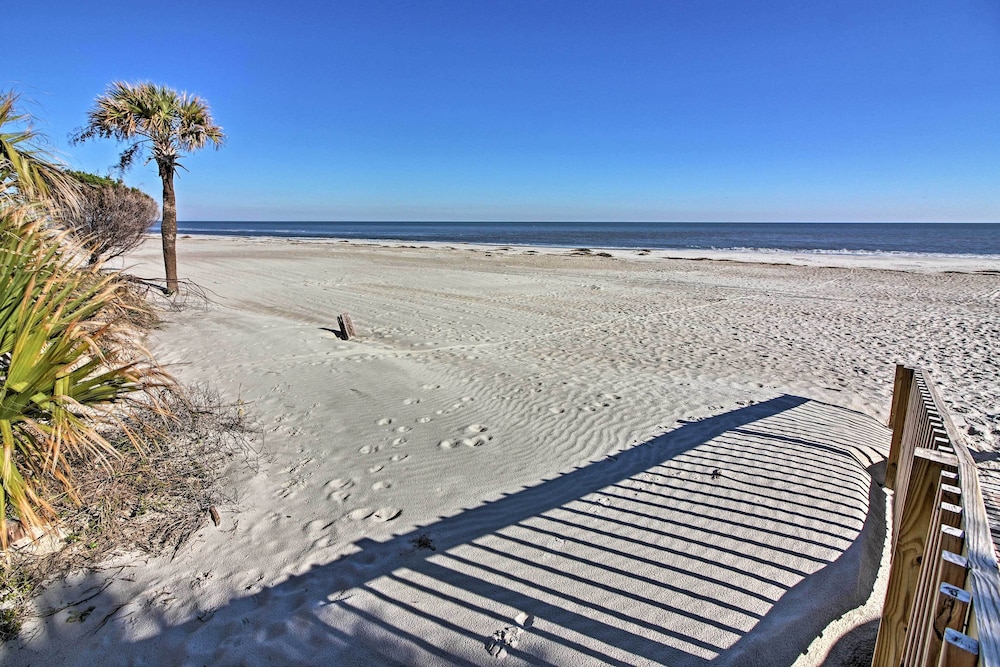 Ocean Views & 3 Pools: Hilton Head Resort Condo - Hilton Head Island, SC