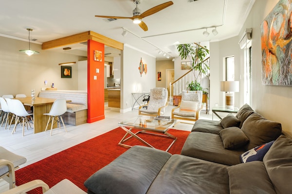 Remote-work Friendly Houston Home W/ Garden! - Houston, TX