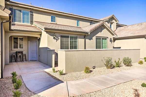 St George Area Townhome W/ Patio + Pool Access - Zion National Park
