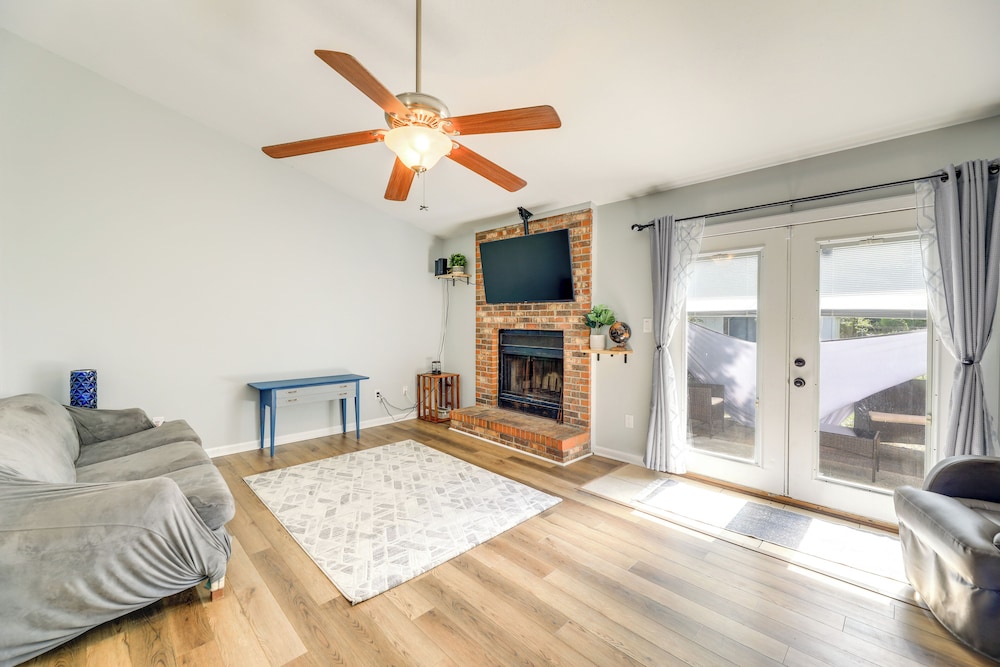 Charming Jacksonville Abode W/ Patio! - Jacksonville, NC