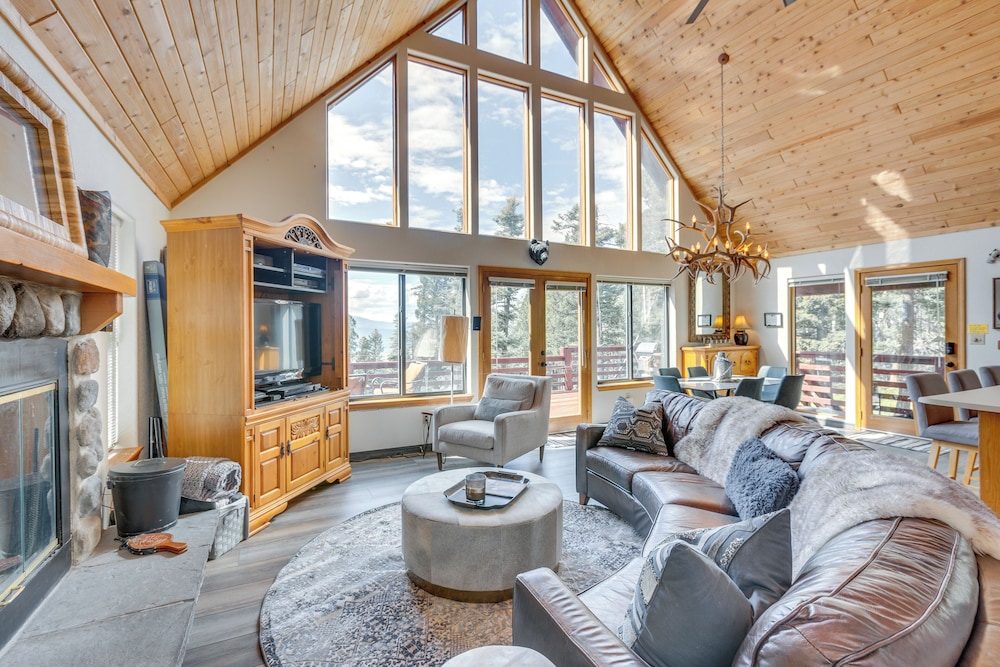 Angel Fire Retreat W/ Hot Tub ~ 5 Mi To Skiing - Angel Fire, NM