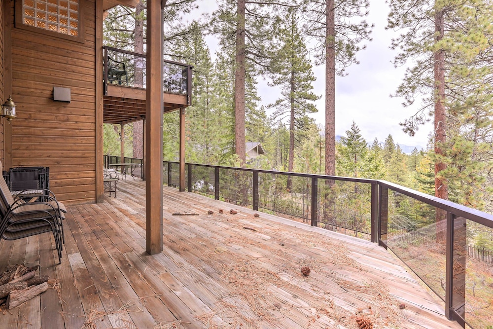 Mtn & Lake Views: Incline Village Ski Chalet - Nevada