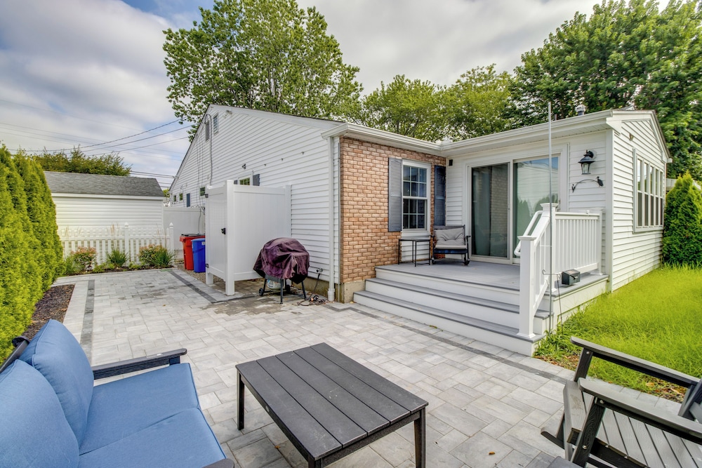 Cape May Quad W/ Grill - 7 Blocks To Beach! - Cape May, NJ