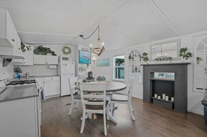 Casa (2 Bedrooms) | Interior