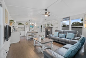 Casa (2 Bedrooms) | Interior