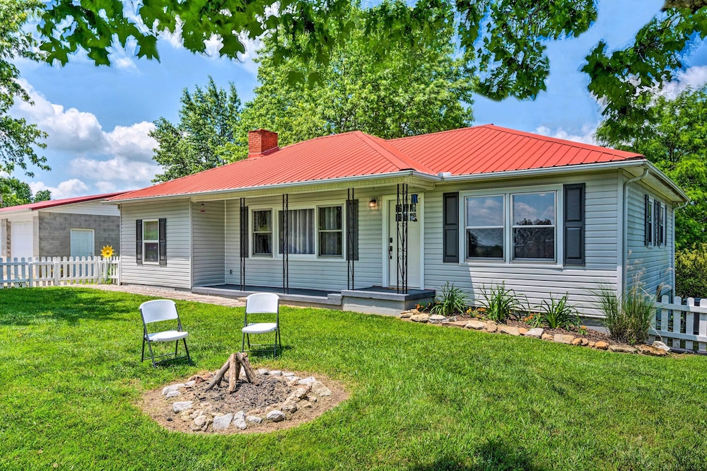Cottage W/ Deck & Bbq: 2 Mi To Dale Hollow Lake! - Tennessee