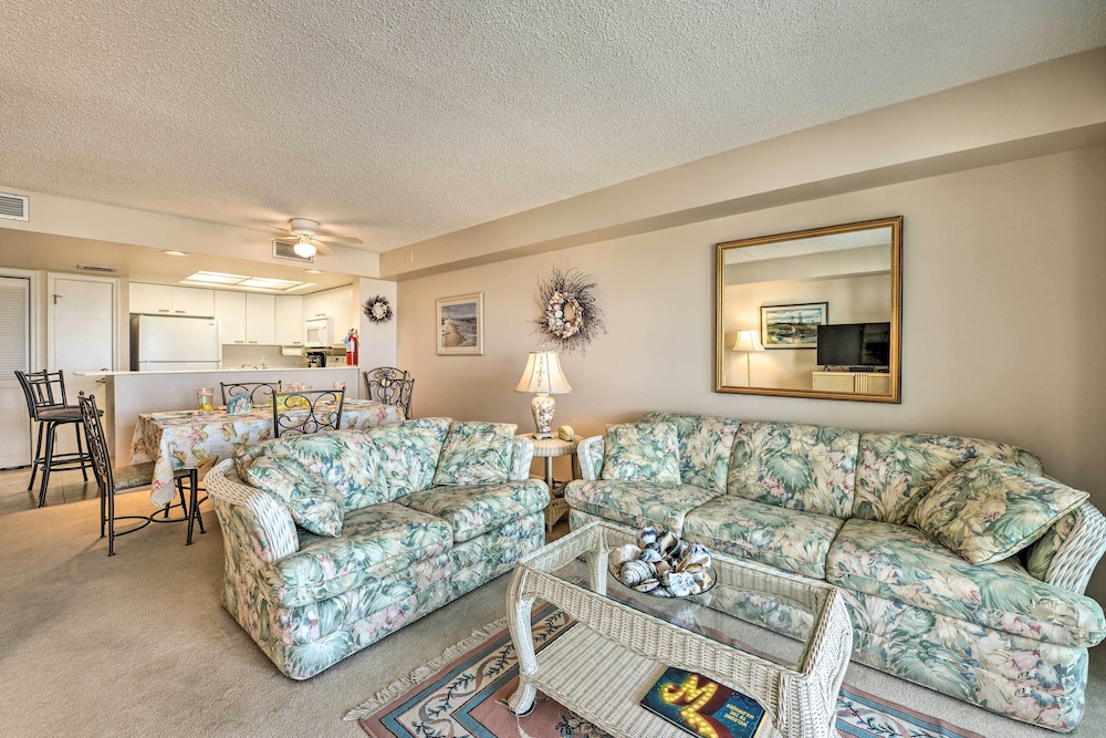 Oceanfront Resort, Year-round Pools, Private Beach - Wildwood Crest, NJ