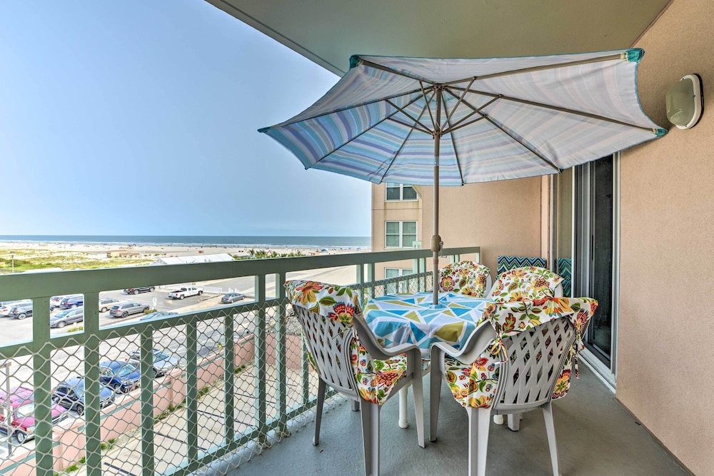 Oceanfront Resort, Year-round Pools, Private Beach - New Jersey