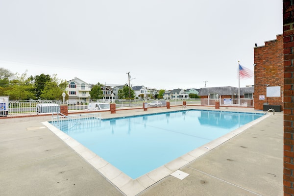 Bright Condo Half-block To Cape May Beach! - Cape May Beach, NJ