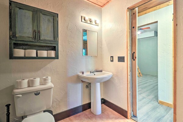 Deck + Game Room: Lakefront Landrum Cabin! - Tryon, NC