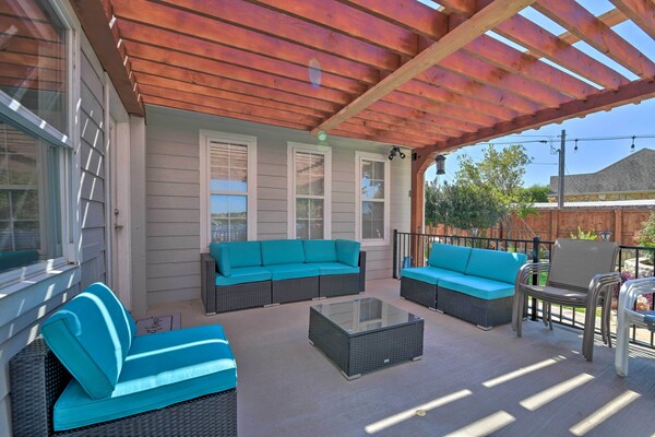 Spacious Granbury Home W/ Lakefront Outdoor Oasis! - Glen Rose, TX