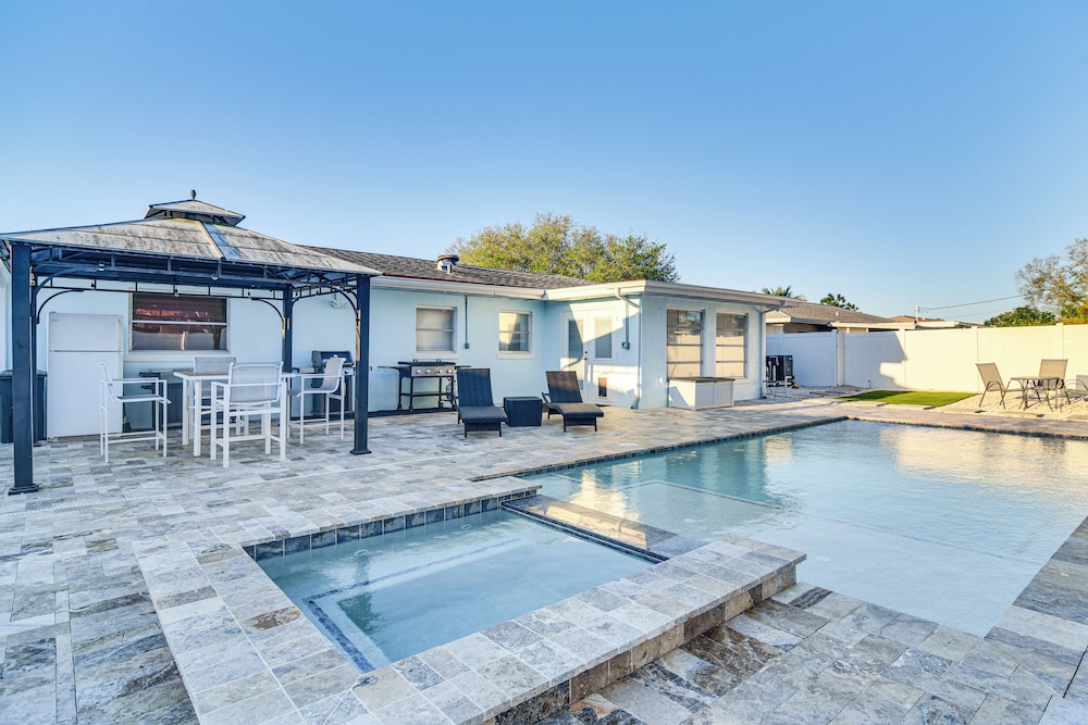 Breezy Seminole Vacation Rental With Hot Tub! - Madeira Beach, FL