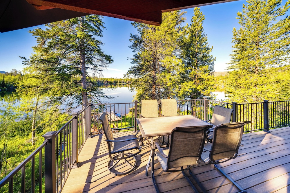 Hot Tub & Mtn Views: Waterfront Grand Lake Cabin! - Grand Lake, CO