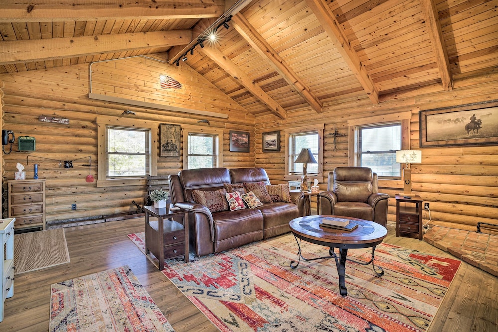 Remote Cabin W/ Gas Stove < 7 Mi To Town! - Wyoming