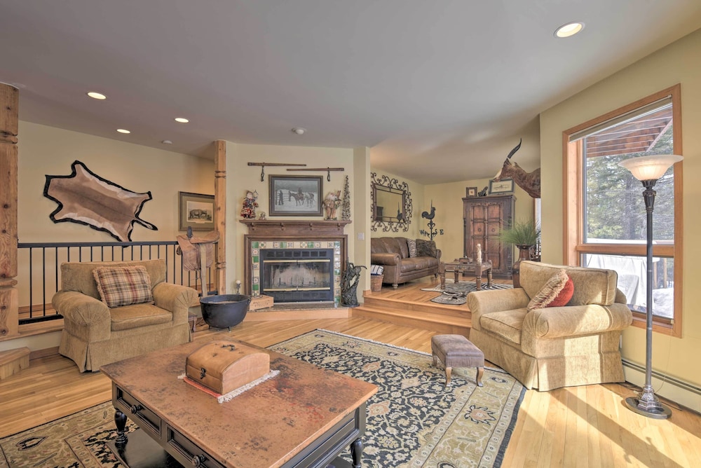 Spacious Angel Fire Cabin < 4 Miles To Resort! - Angel Fire, NM