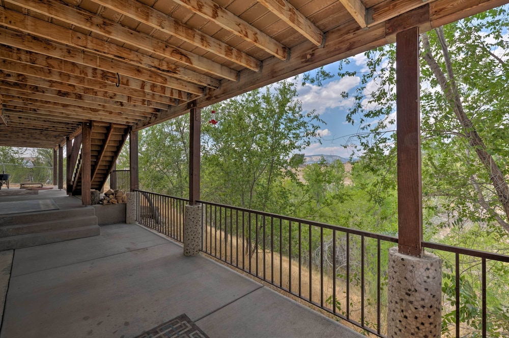 Well-appointed Sterling Casita With Full Kitchen! - Utah