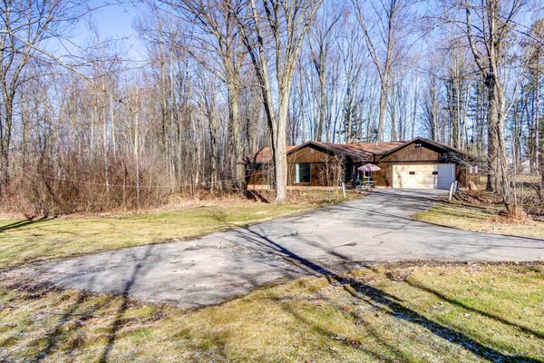 Pet-friendly Youngstown Cottage W/ Yard - Ohio