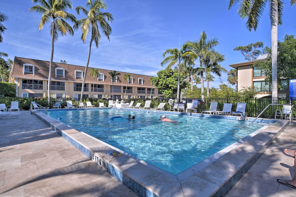 Naples Condo W/ Pool - Walk To Dining & Beach - Beach Access, Naples