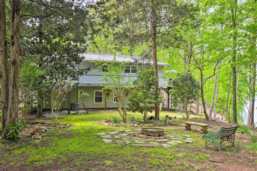 Lakeside Haven W/ Private Dock: Fish & Swim! - Redbox, Calhoun Falls