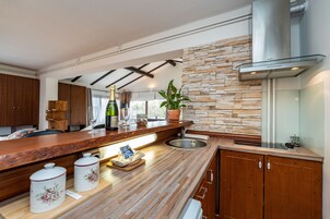 Estúdio Comfort, vista para a montanha | Secretária, ferro/tábua de engomar, Wi-fi grátis