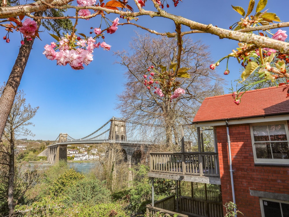 Ceris Lodge - Bangor