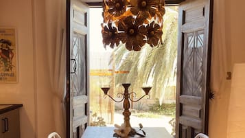 Apartamento Deluxe, vista para o vale, junto à montanha | Cozinha privada | Um frigorífico/congelador grande, um forno, uma placa de cozinha
