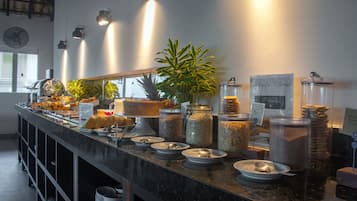 Buffet de pequeno-almoço