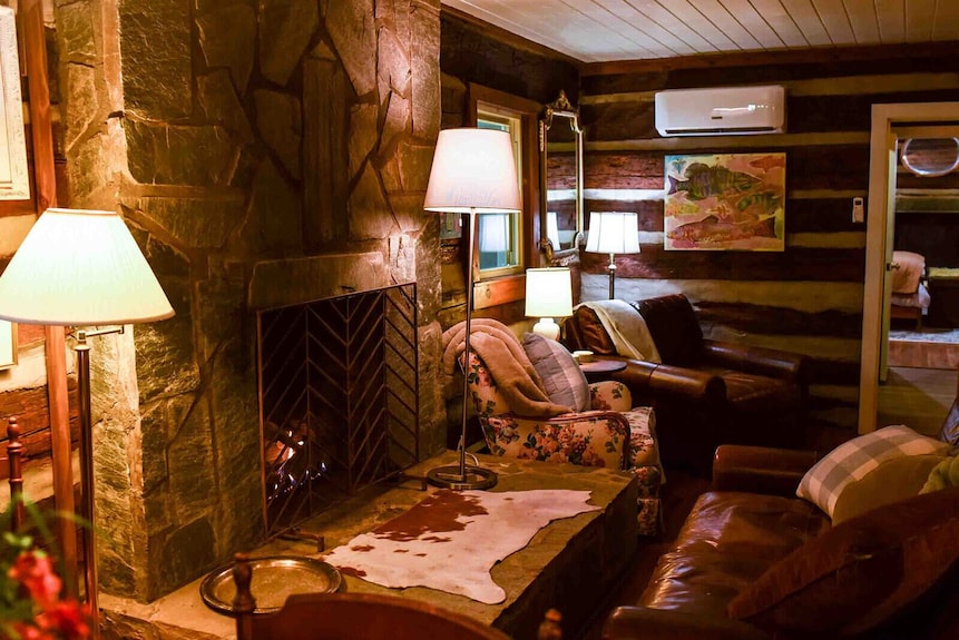 Hikers Retreat In The Linville Gorge Forest - 모갠튼