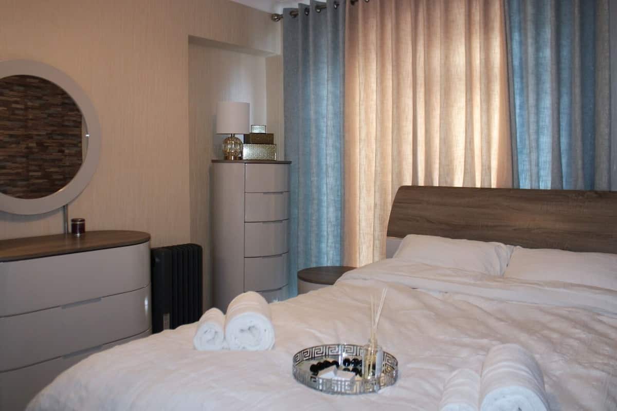 Quarto Duplo Comfort | Ferro/tábua de engomar, Wi-fi grátis