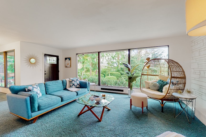 Dog-friendly Retreat With Gorgeous Garden & Setting - Near The Best Of Seattle - Woodinville, WA