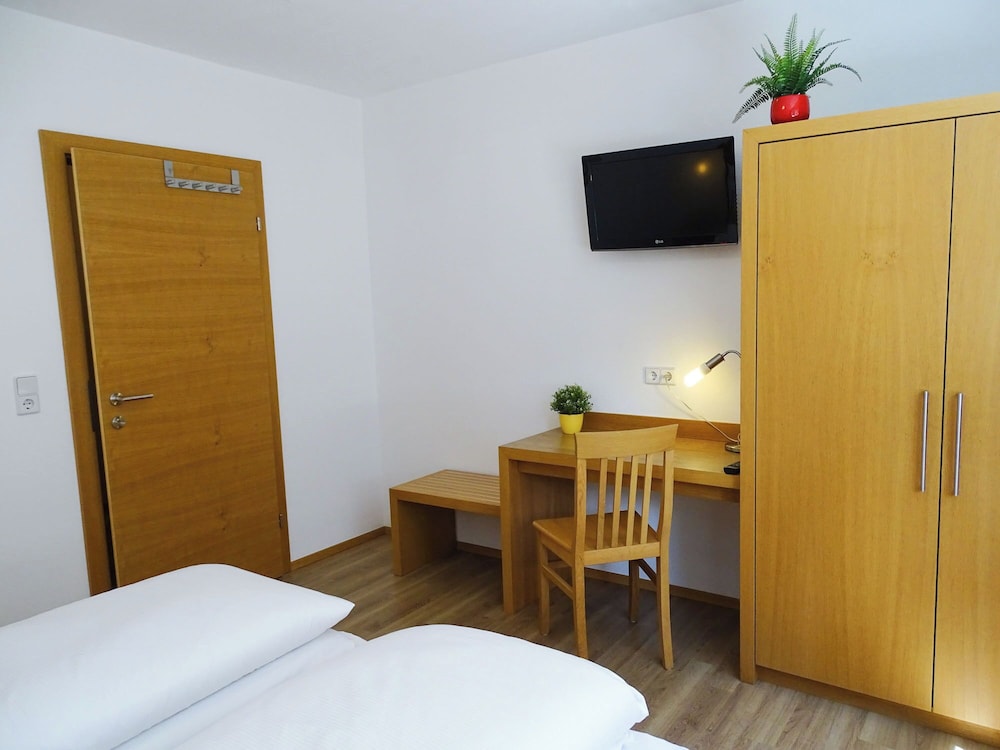 Holiday Flat "Windschnur - Enzian 5" Directly At The Skiing Areas Penken & Ahorn - Finkenberg
