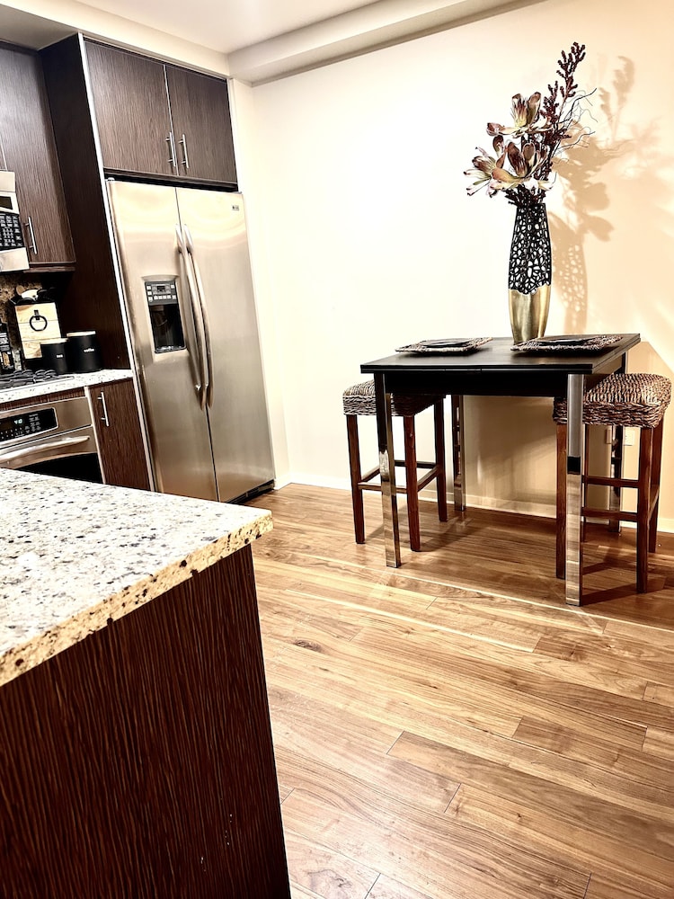 Scottsdale Old Town Luxury Condo in Optima Camelview - Scottsdale | Vrbo