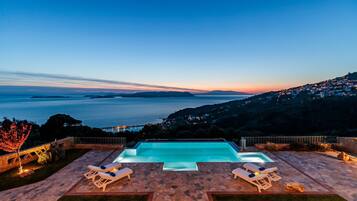 Vila | 5 quartos, quartos à prova de som, acesso à internet de alta velocidade