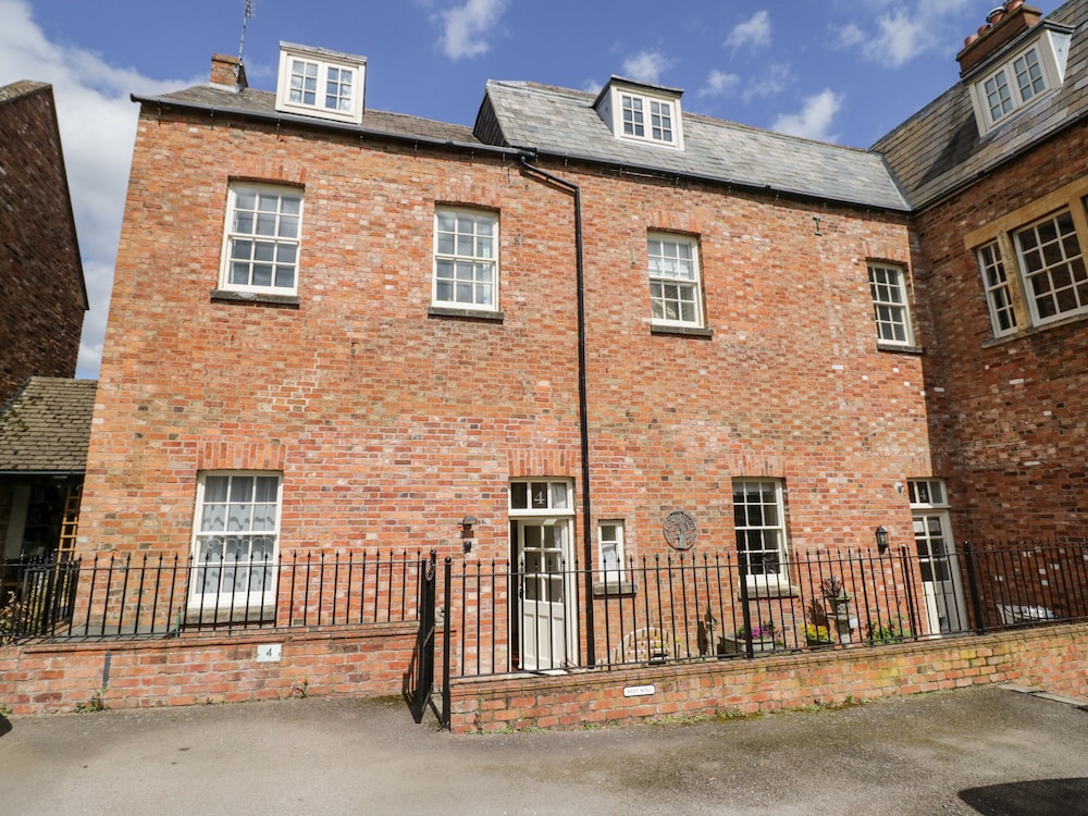 4 The Old Council House - Warwickshire