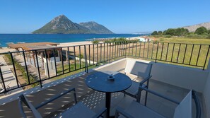 Double Room | Superior Pool & Sea Front | Vista da sacada