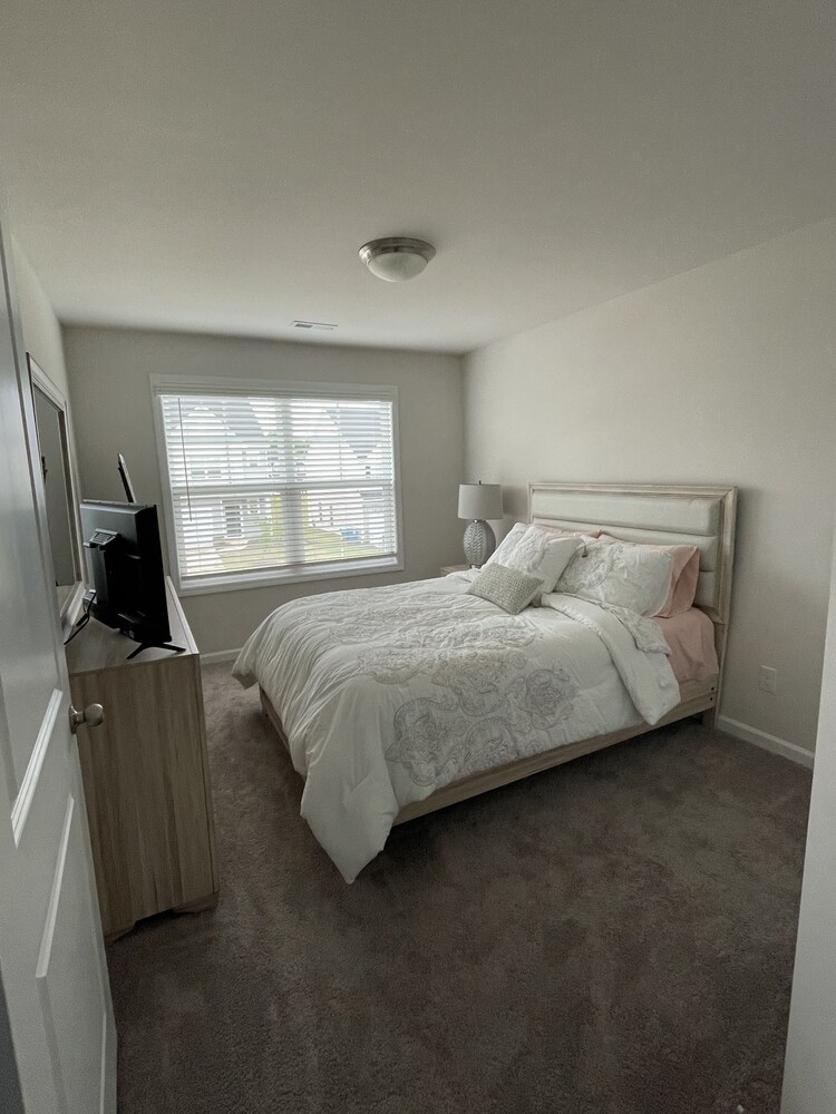 Life Is Better Near The Lake. 3 Bedroomtownhome Near Lake Norman. - Lake Norman, NC
