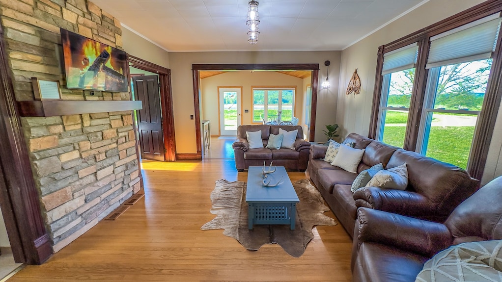 3 Peaks Farmhouse- Beautiful Remodel With Scenic Views + Root River Trail Access - 侯斯頓