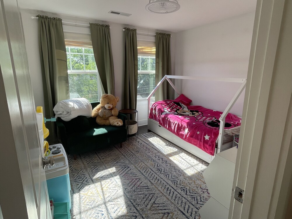 Downtown Condo (kid friendly) - Raleigh | Vrbo