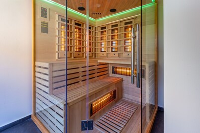 Luxury Hedone Apartment with Private SPA Zone