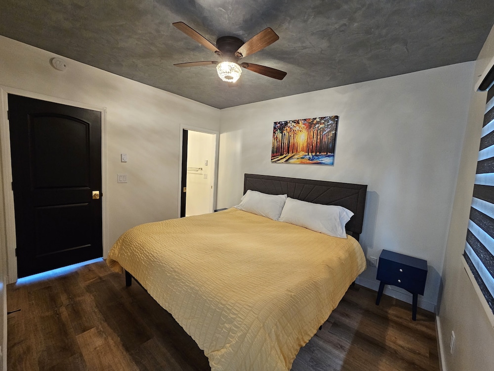 Harbour View Getaway- unique, fully renovated 1 block from the lake ...