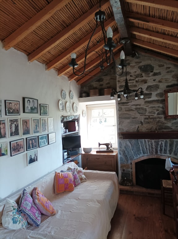 Aegean Tradiotional Cottage In Akamatra Ikaria - Grecia