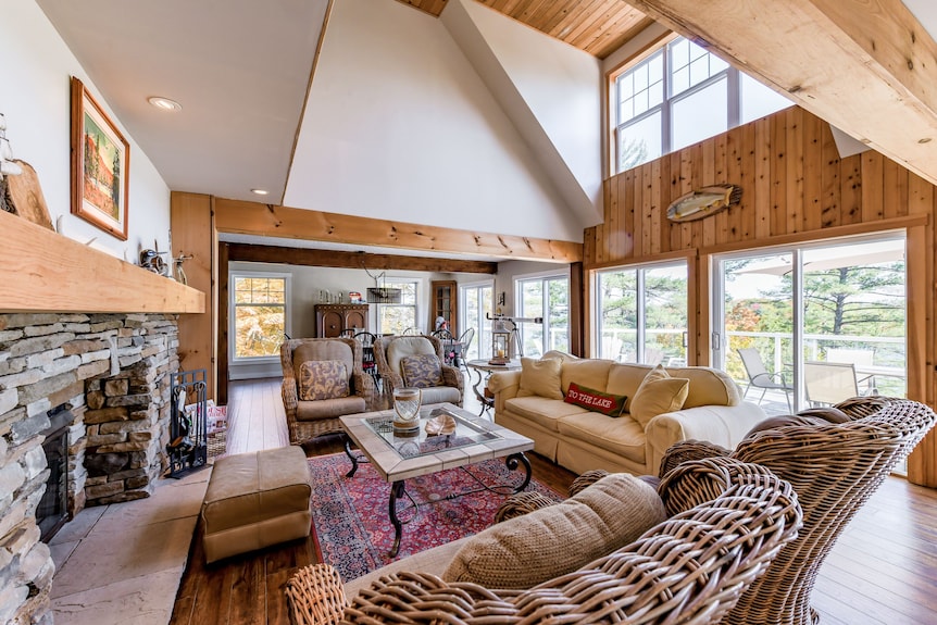 Muskoka Island Cottage On Lake Joseph - Ontario