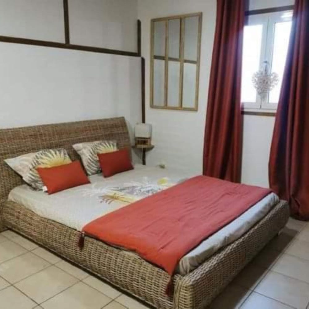 Agreable Bungalow Avec BAC A Punch - Saint-François | Vrbo