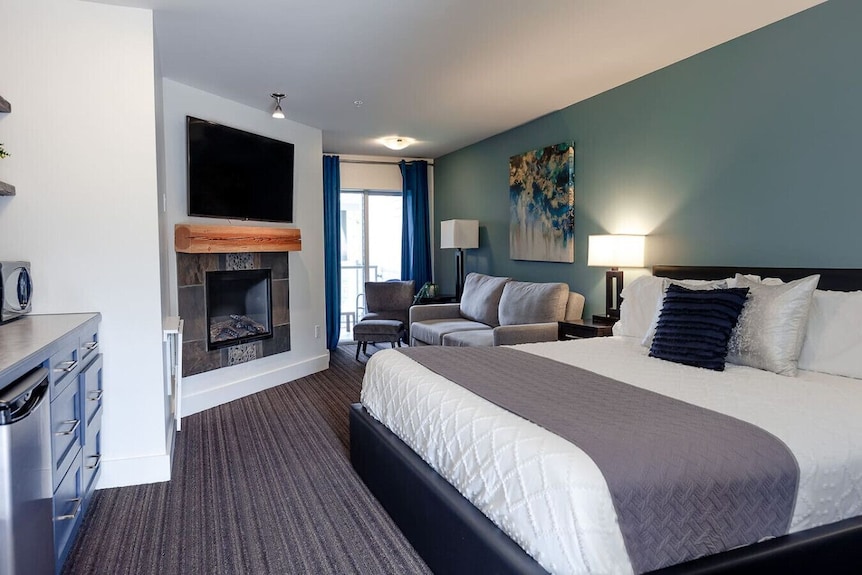 Ocean View Hideaway Suite B - Vancouver Island