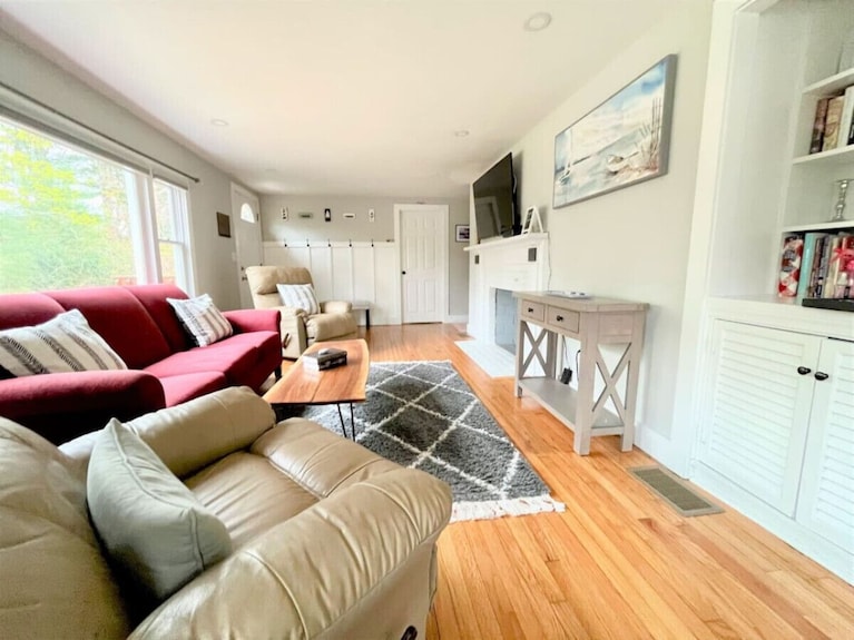 Explore Cape Cod Beaches, Shopping, Golfing & More - Falmouth, MA