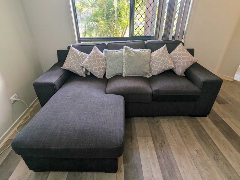 Gladstone Super Home Fully Fenced With Central Aircondioning - Queensland