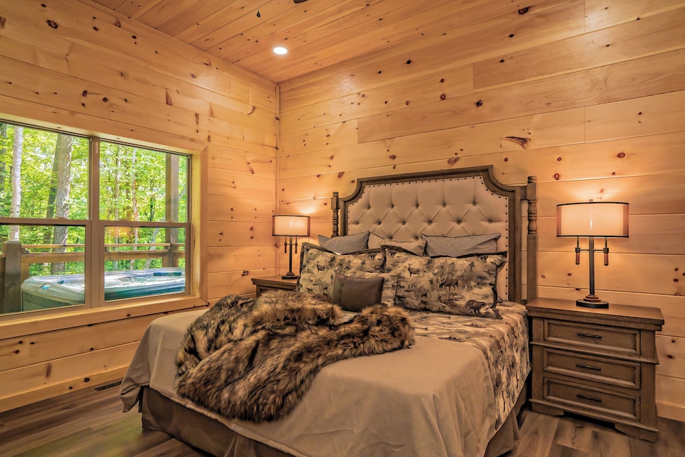 PERFECT LOCATION W UNBELIEVABLE RATES! AUGUST & FALL AVAILABILITY W ...