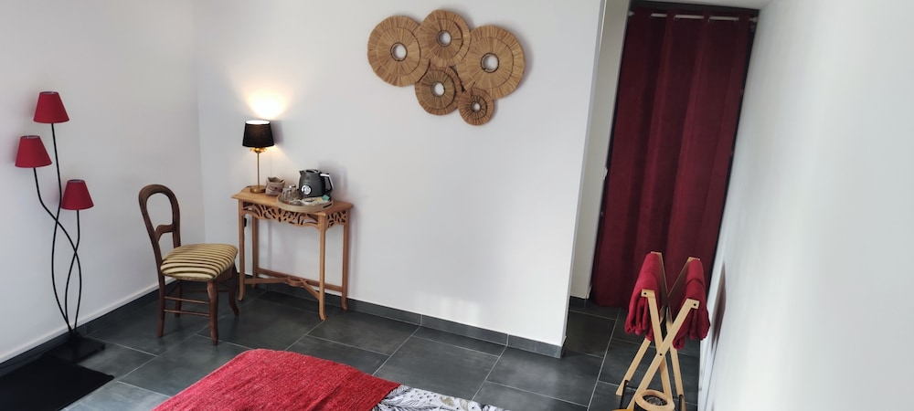 Gîte Calme à 2 Minutes de la Mer, Idéal Pour les Familles. Grande ...