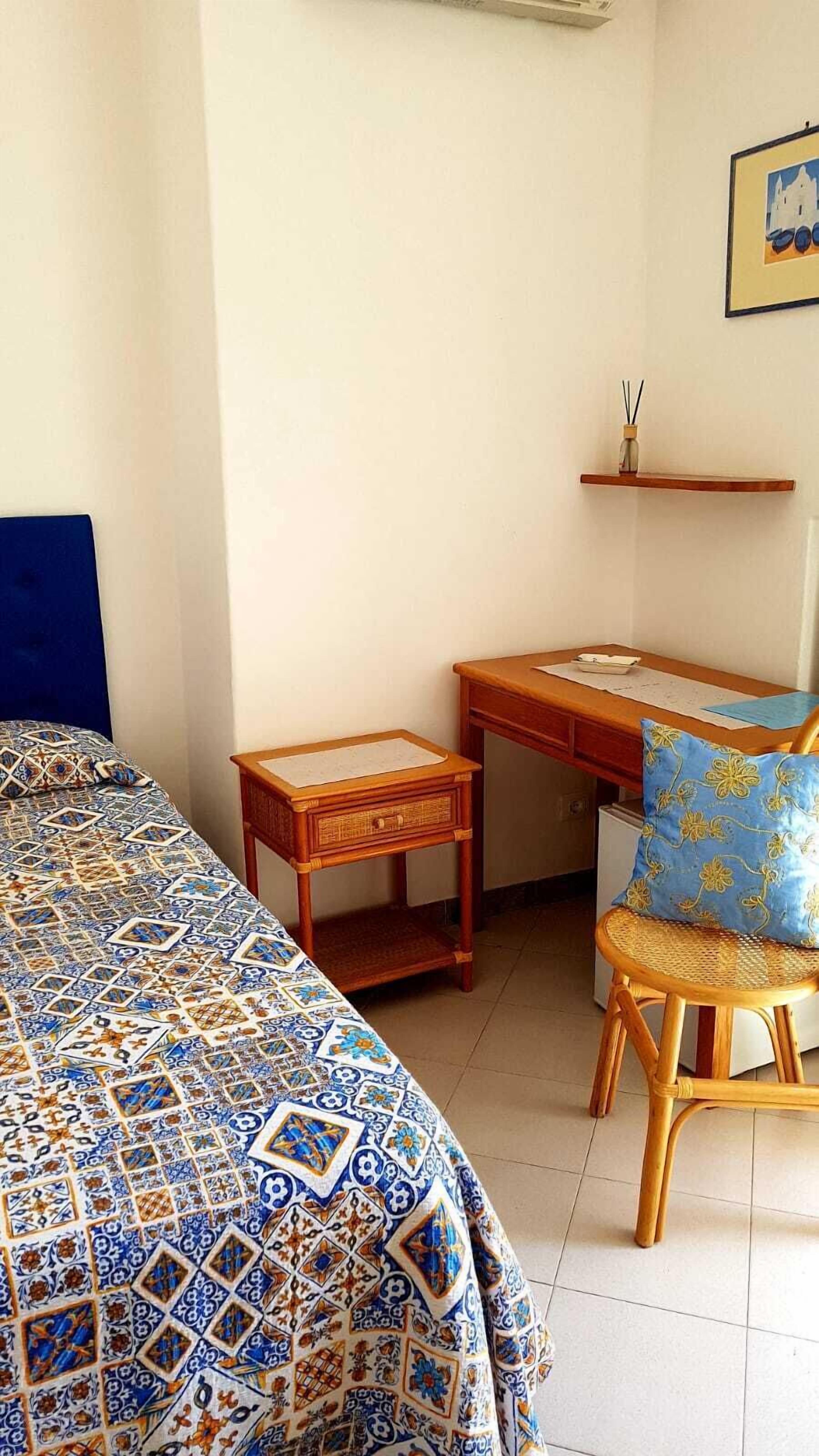 Quarto Individual Básico | Cofre no quarto, secretária, ferro/tábua de engomar, Wi-fi grátis 